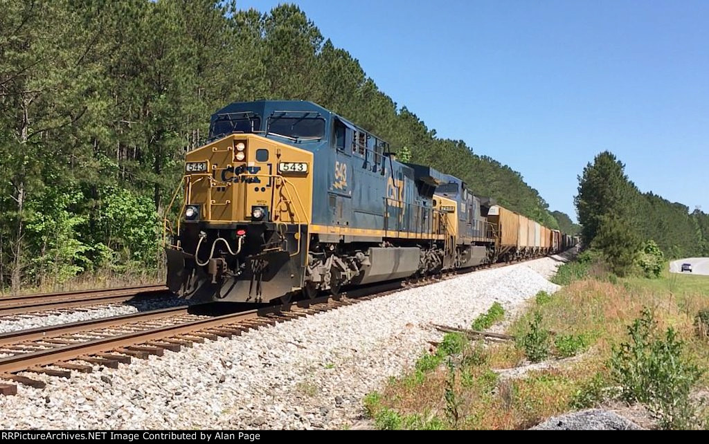 CSX 543 and 7909 hustle SB
